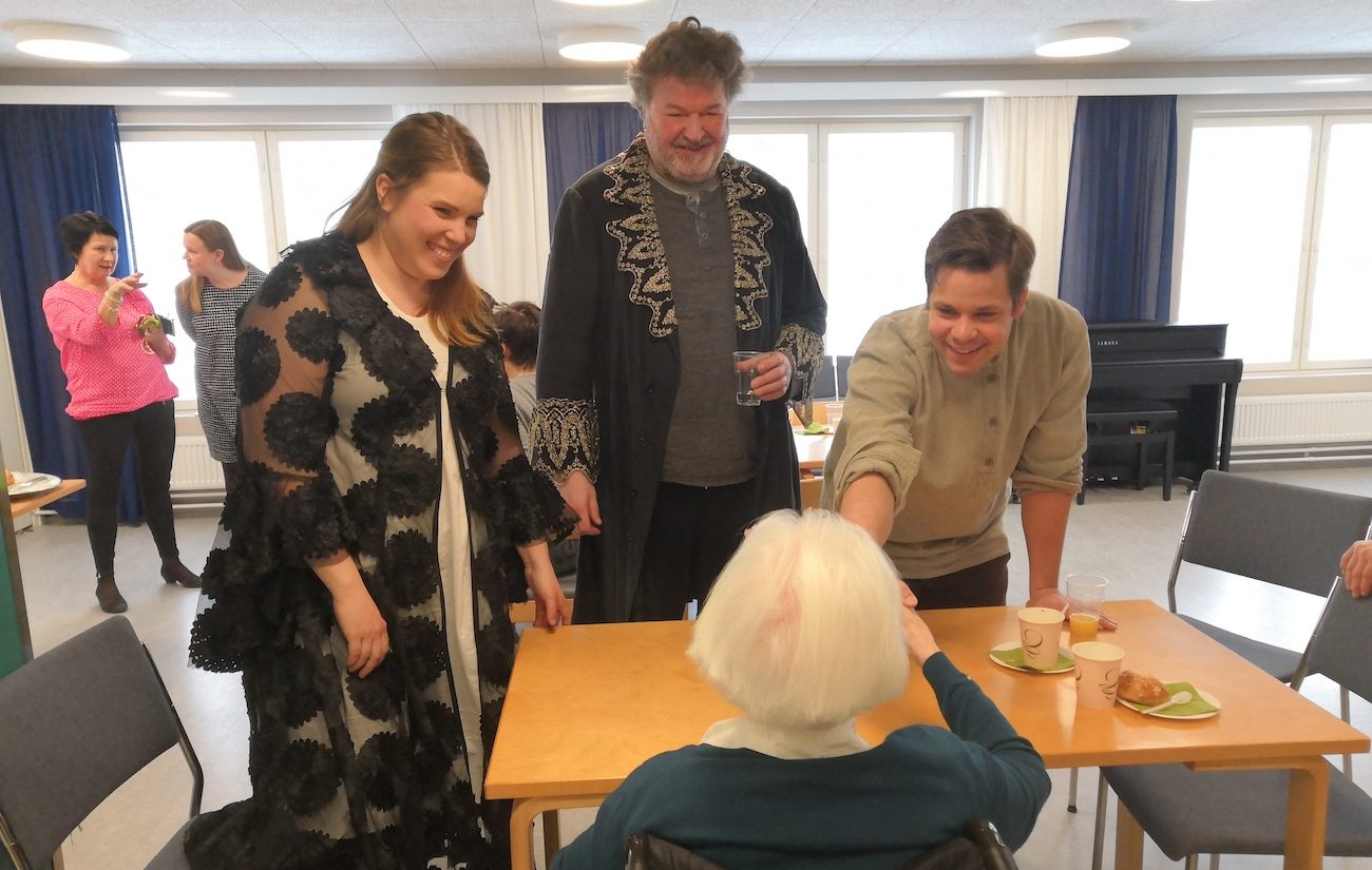 Läänintaiteilija Arttu Haapalainen haluaa viedä taiteen kaikkien ...