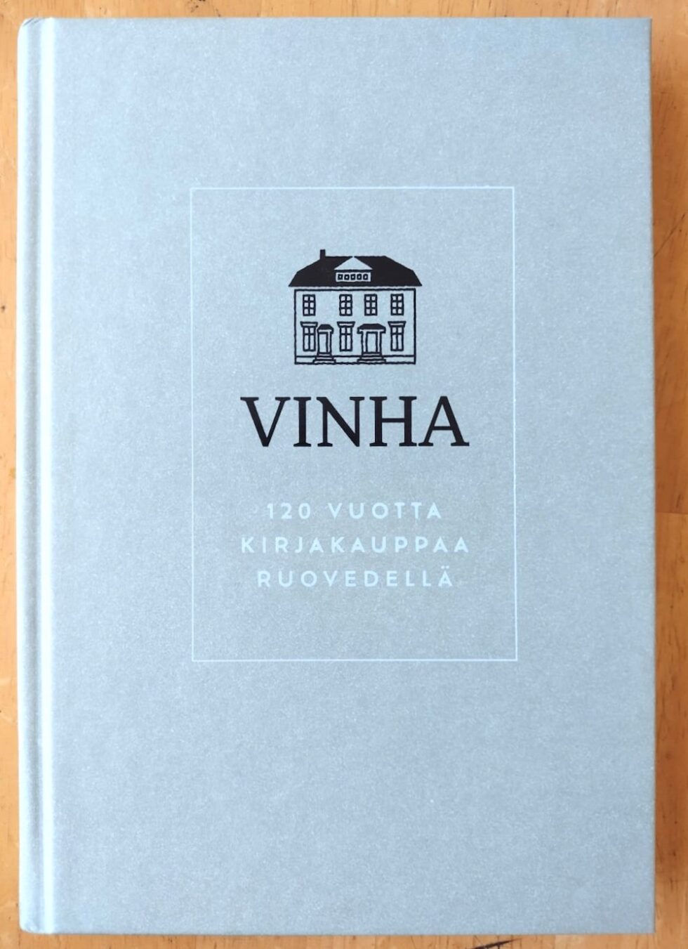 Ruoveden tunnettu kirjakauppa Vinha avautui jälleen muodonmuutoksen ...