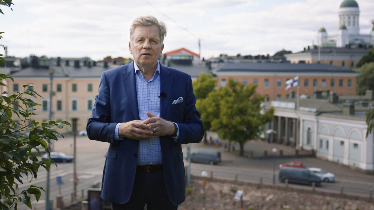 ”Miksi tällainen ratkaisu on tehty?” – Ylen Hullu vuosi 1991 -sarjassa Esko Aho puhuu omiaan ...