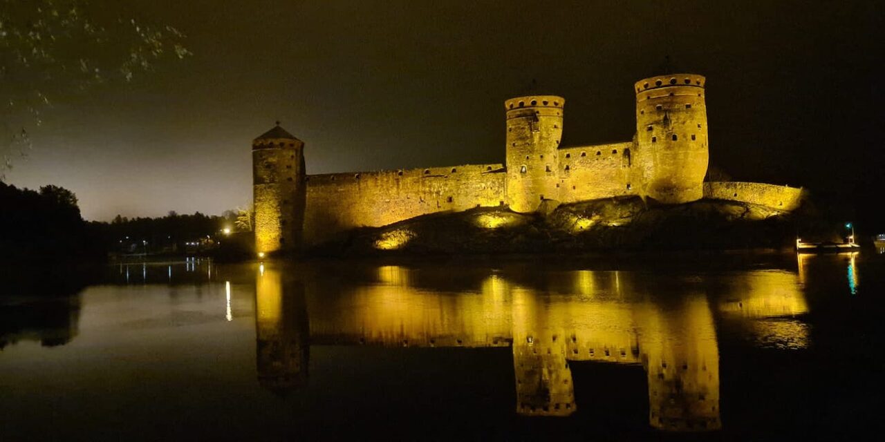 Mustat kalat on Eeva Tenhusen paras dekkari ja se kuuluu suomalaisen ...